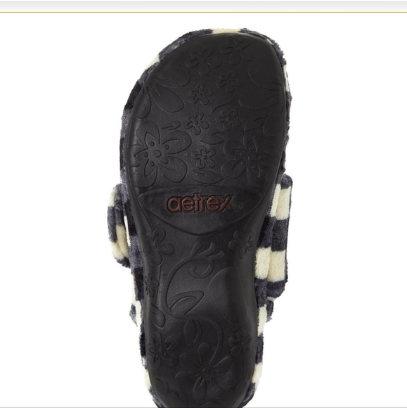 Aetrex | Shoes | Nitb Aetrex Mandy Faux Fur Slipper Black Checkers ...